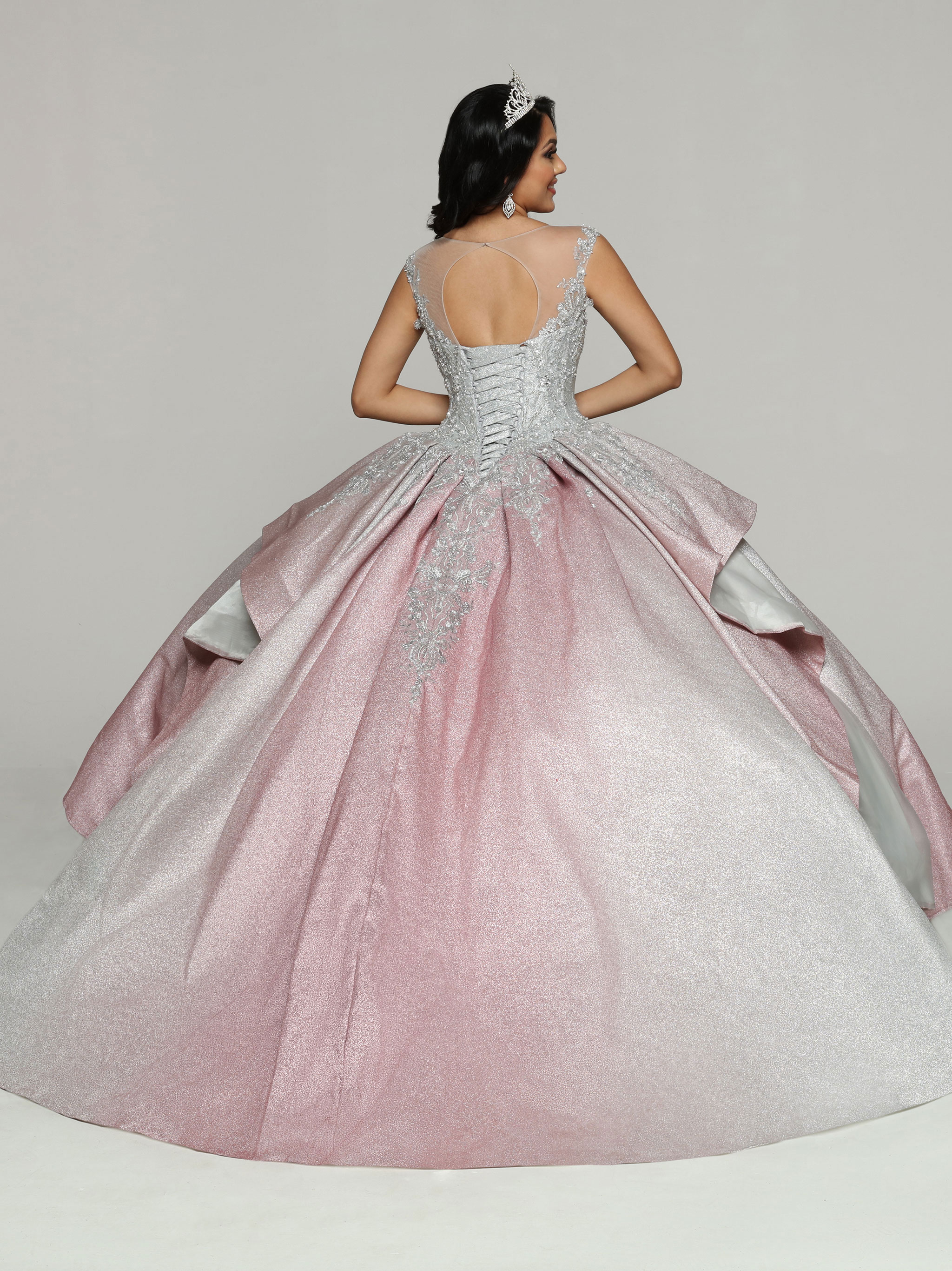 Index of /uploads/products/zeia_couture